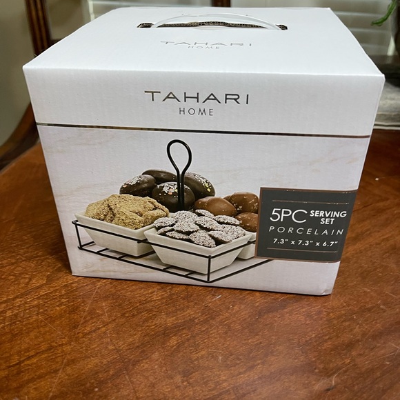 Tahari | Dining | Tahari Home 5 Piece Porcelain Serving Set Caddy 4 ...